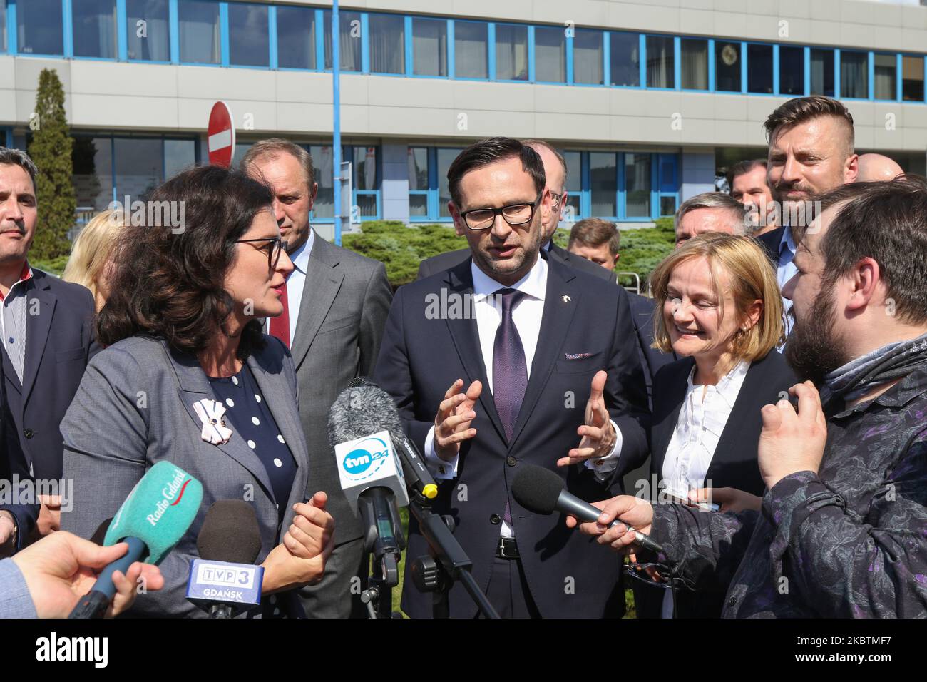 Mayor of Gdansk Aleksandra Dulkiewicz (L) and PKN Orlen CEO Daniel ...