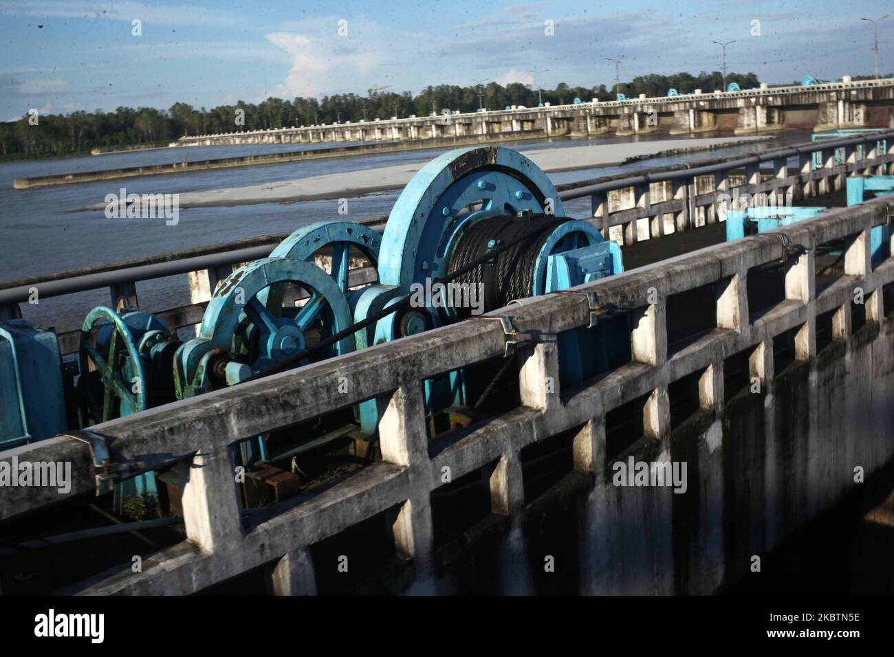 View of teesta barrage hi-res stock photography and images - Alamy