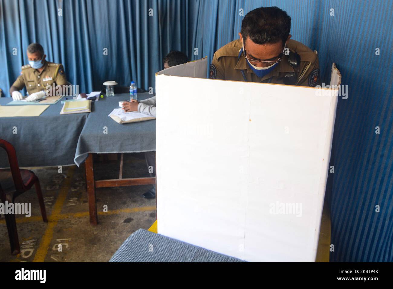 Consecutive day of postal voting hi-res stock photography and images ...