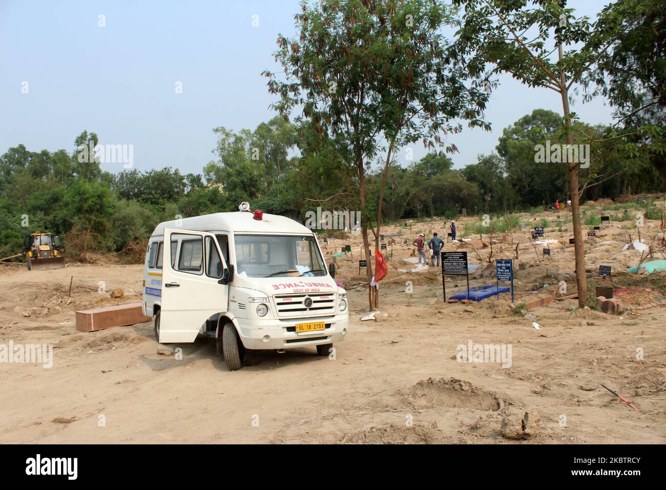 Jadid qabristan ahle islam graveyard hi-res stock photography and ...