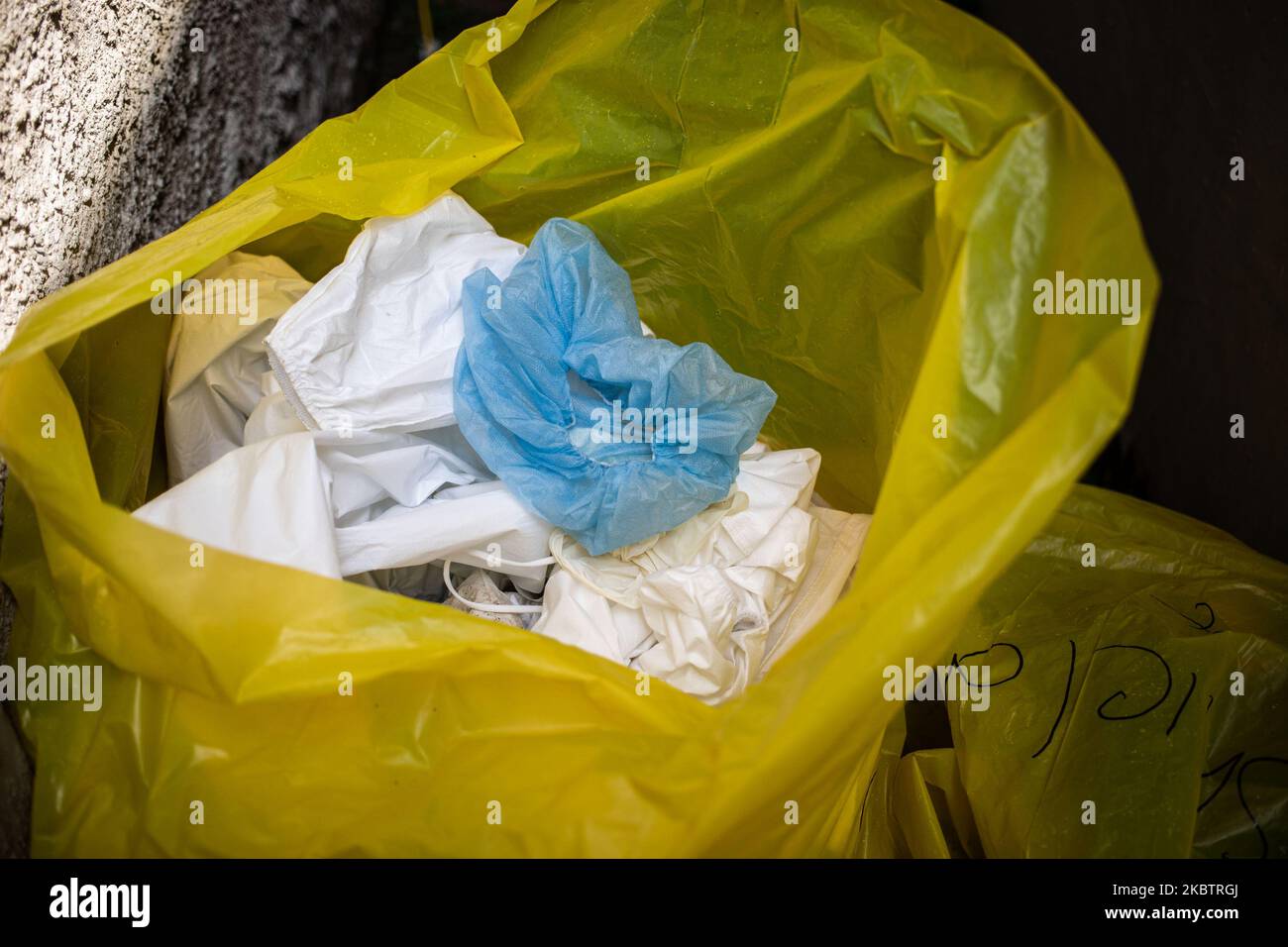 Swab test garbage hi-res stock photography and images - Alamy