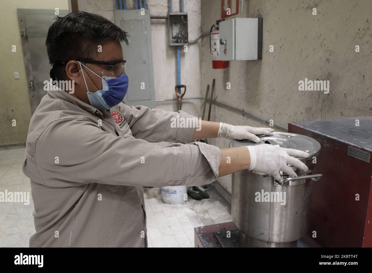 Rafael Osorio, a worker at the Crematorio San Isidro located in the ...