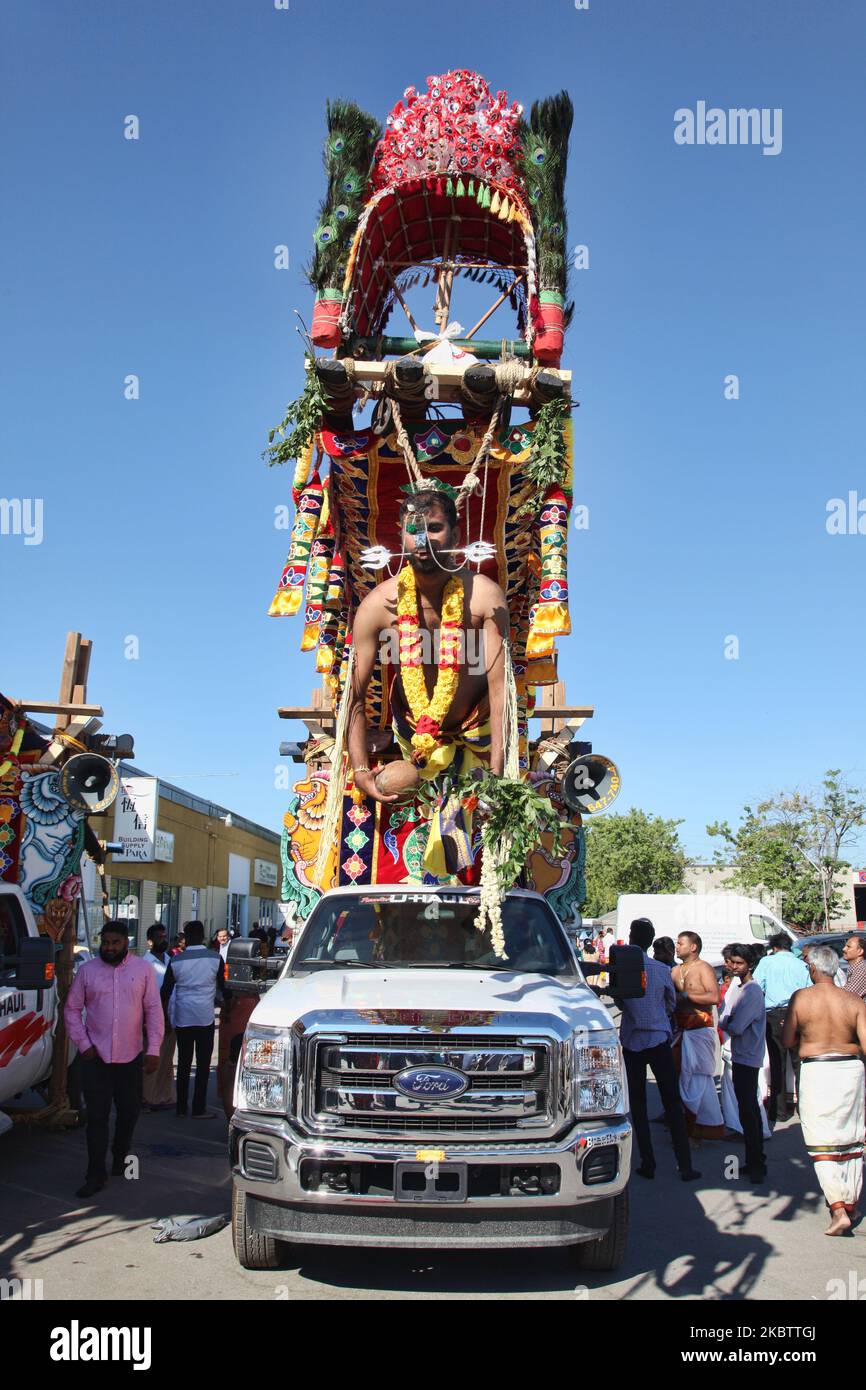 Vinayagar ther chariot festival hi-res stock photography and images - Alamy