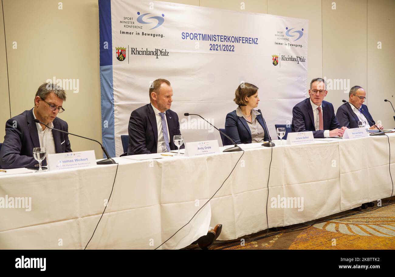 Thomas frank press conference 2022 hi-res stock photography and images ...