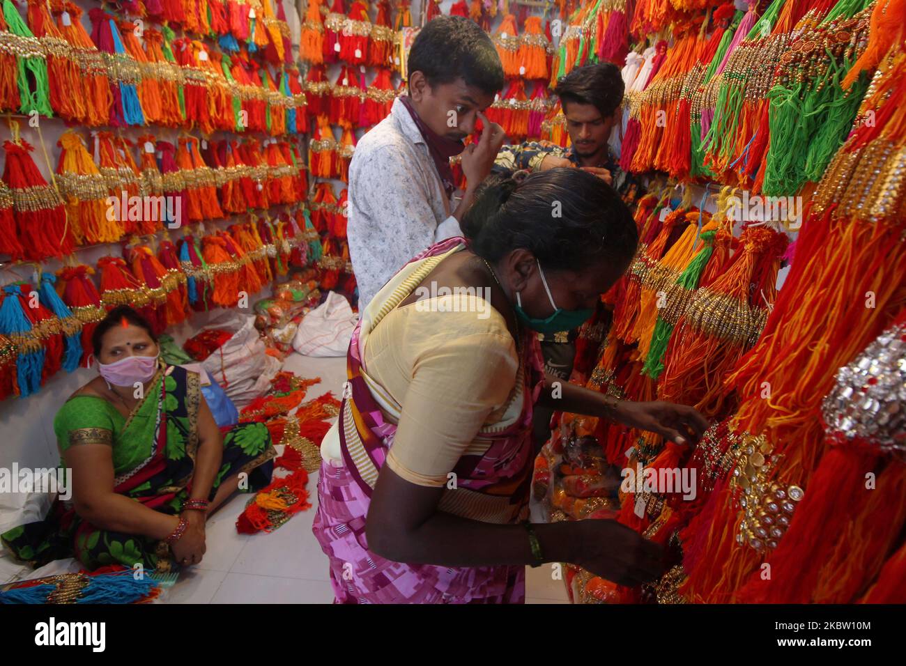 Sacred thread ceremony hinduism hi-res stock photography and images - Alamy