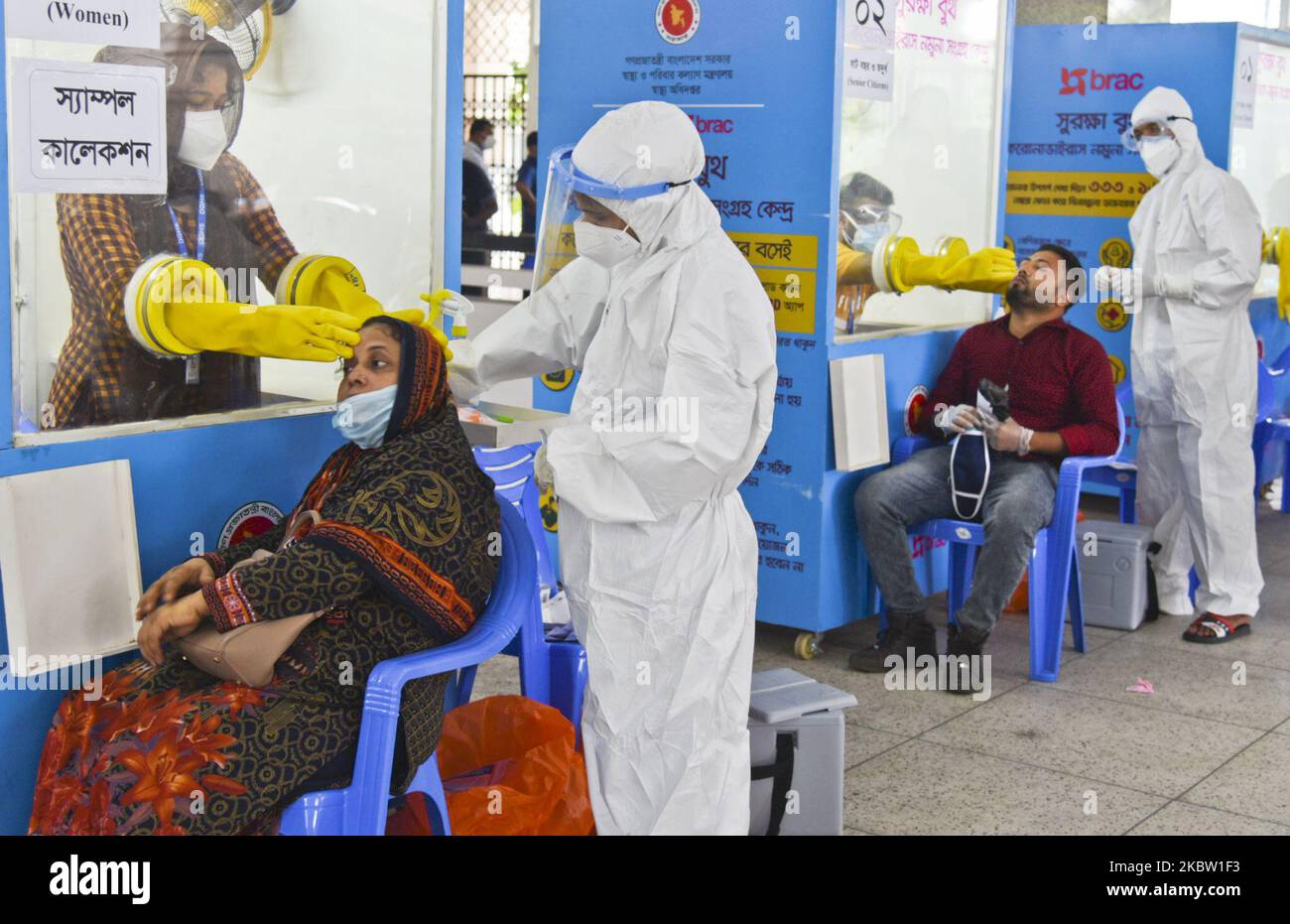 Bangladeshi expatriate workers hi-res stock photography and images - Alamy