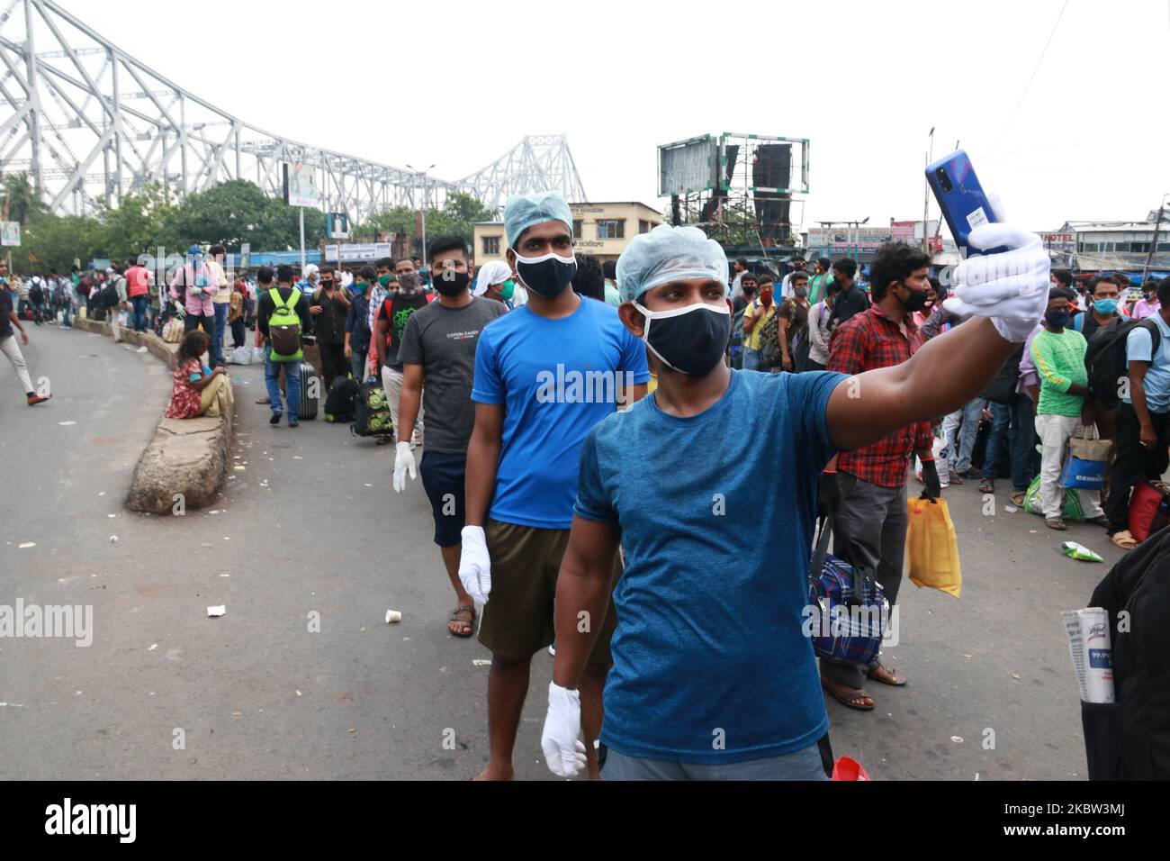 Howrah bus strand hi-res stock photography and images - Alamy