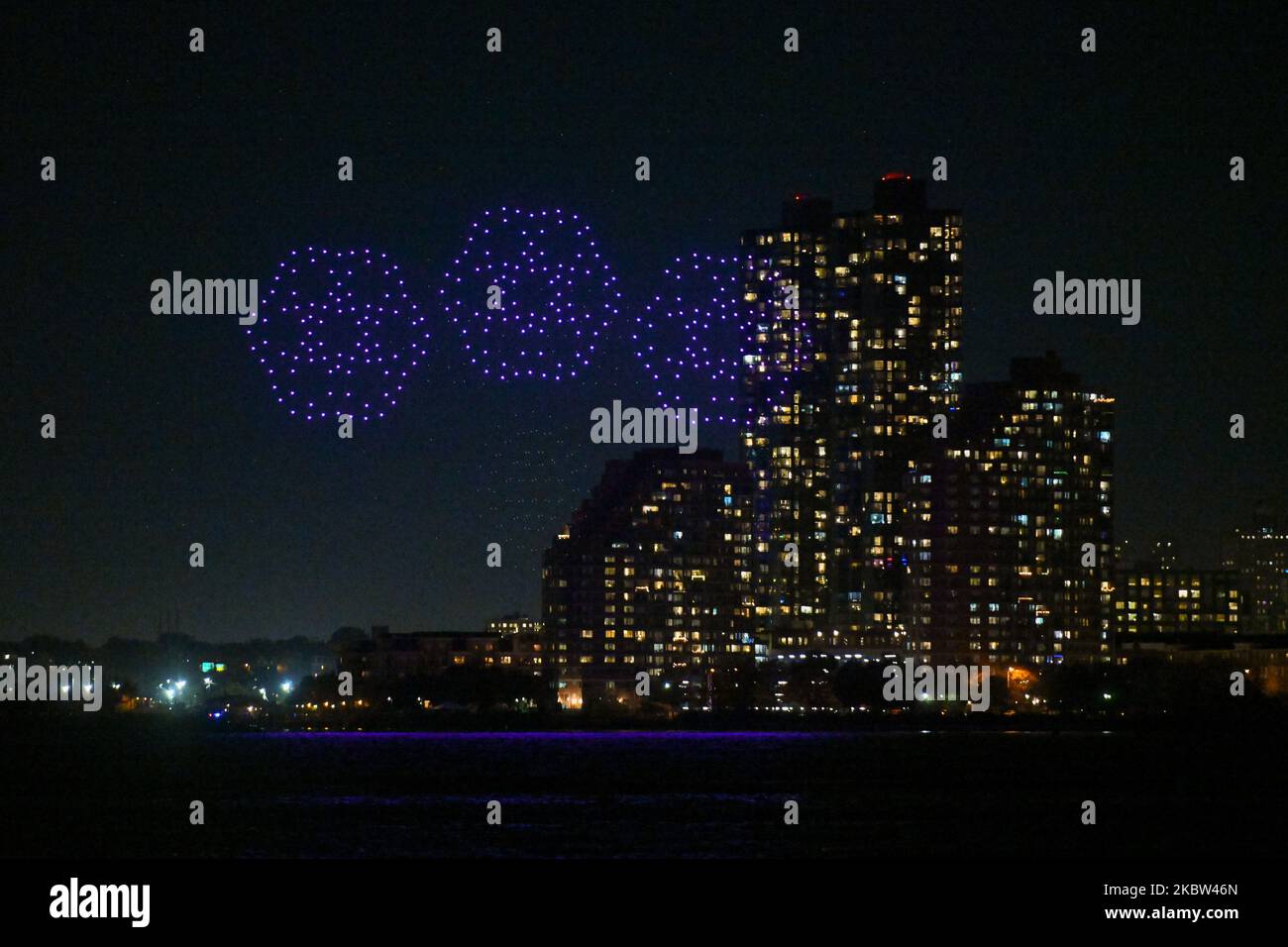 Over 500 drones display a light show over the Hudson River to celebrate ...