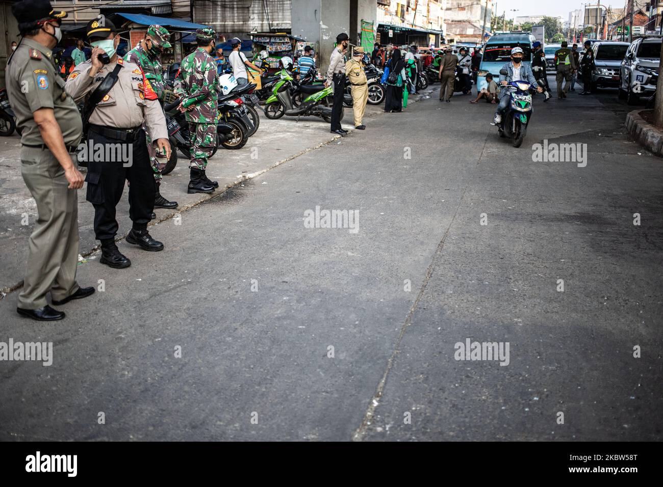 Violator of health protocol hi-res stock photography and images - Alamy