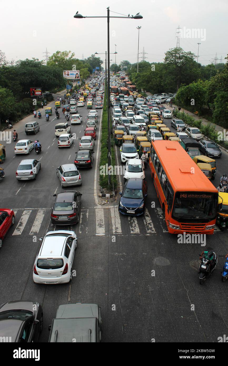 Heavy traffic congestion along Vikas Marg towards ITO on July 24, 2020 ...