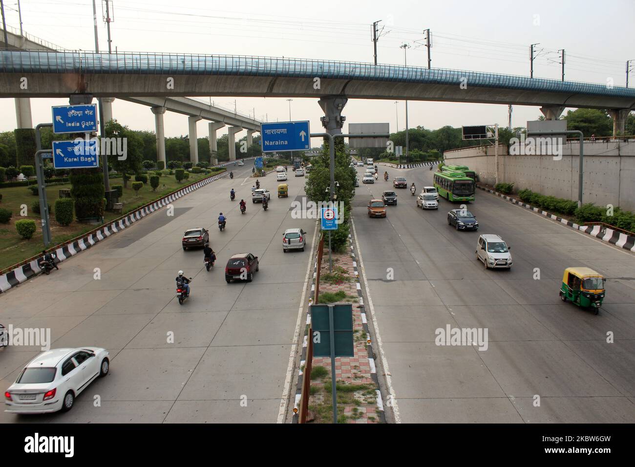 Dhaula kuan highway hi-res stock photography and images - Alamy