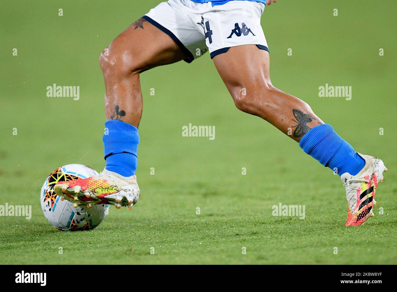 Lorenzo Insigne of SSC Napoli shoes and tattoos during the Serie A ...