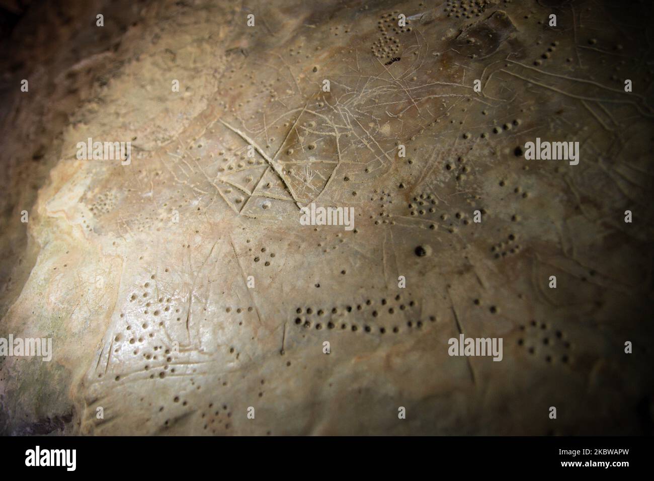 Stalagmite plate hi-res stock photography and images - Alamy