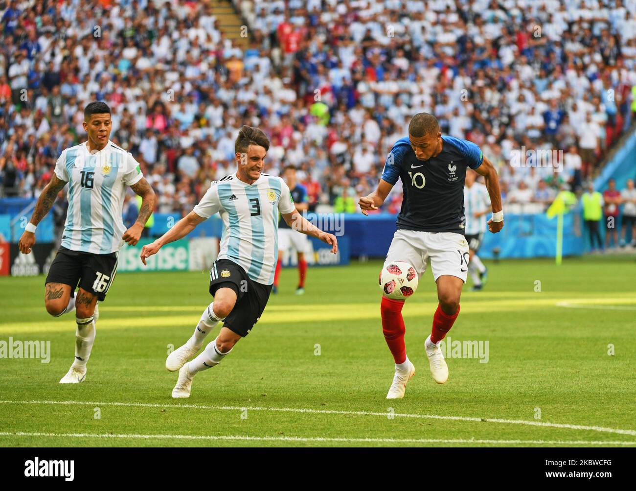 Front kylian mbappe hi-res stock photography and images - Alamy