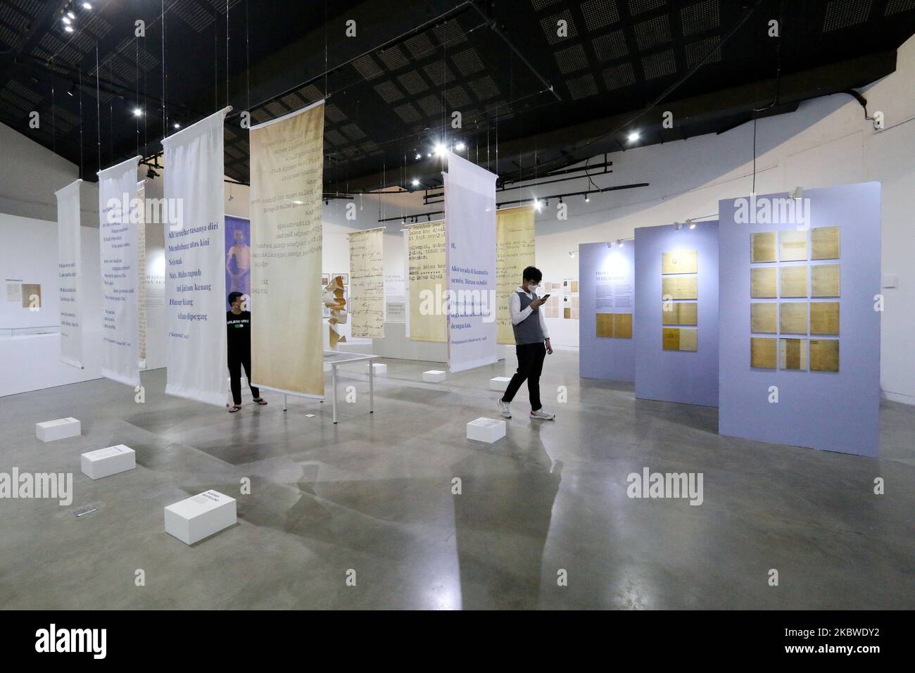 The atmosphere of the archive exhibition of the 100th anniversary of ...