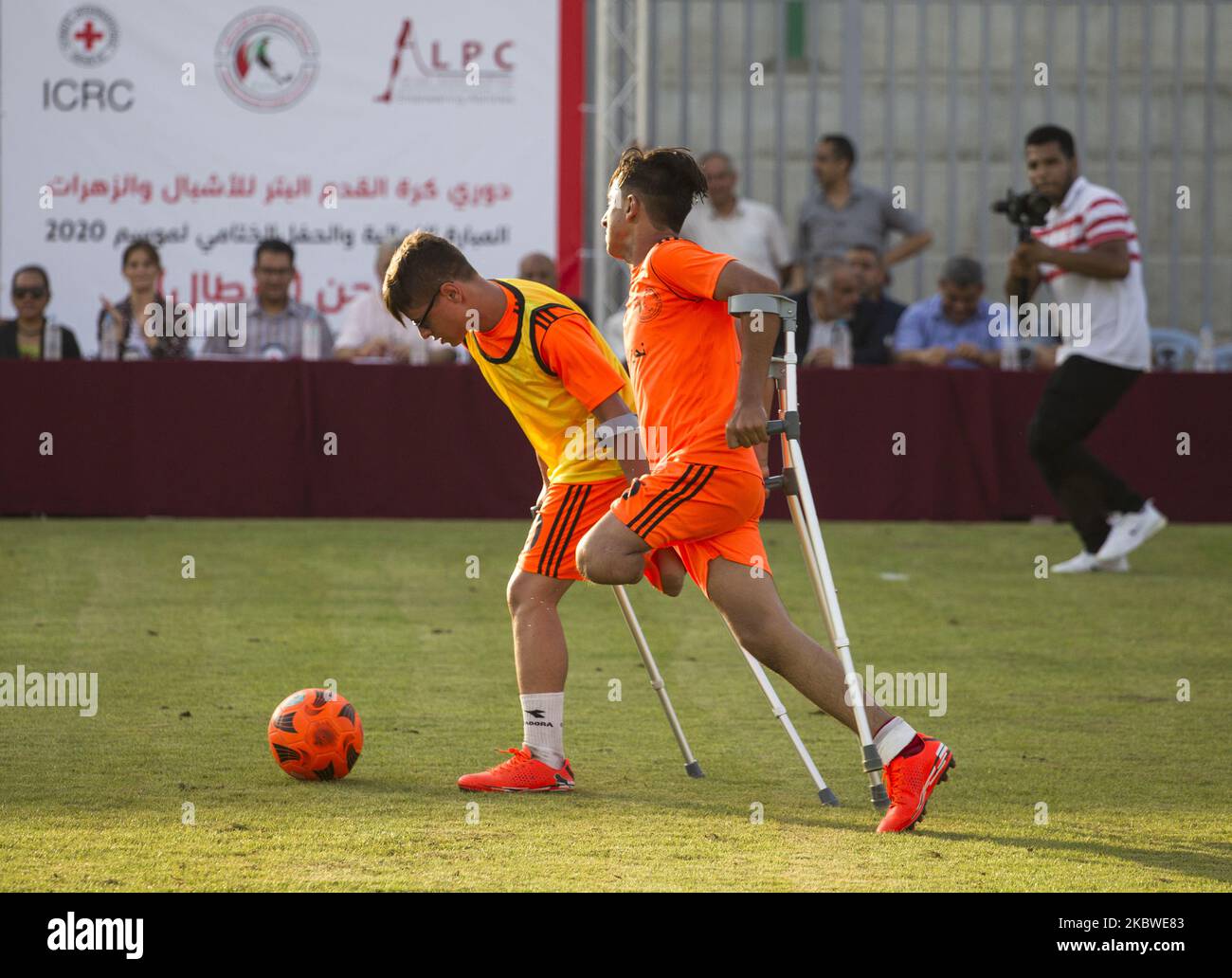 Palestinian amputee children hi-res stock photography and images - Alamy