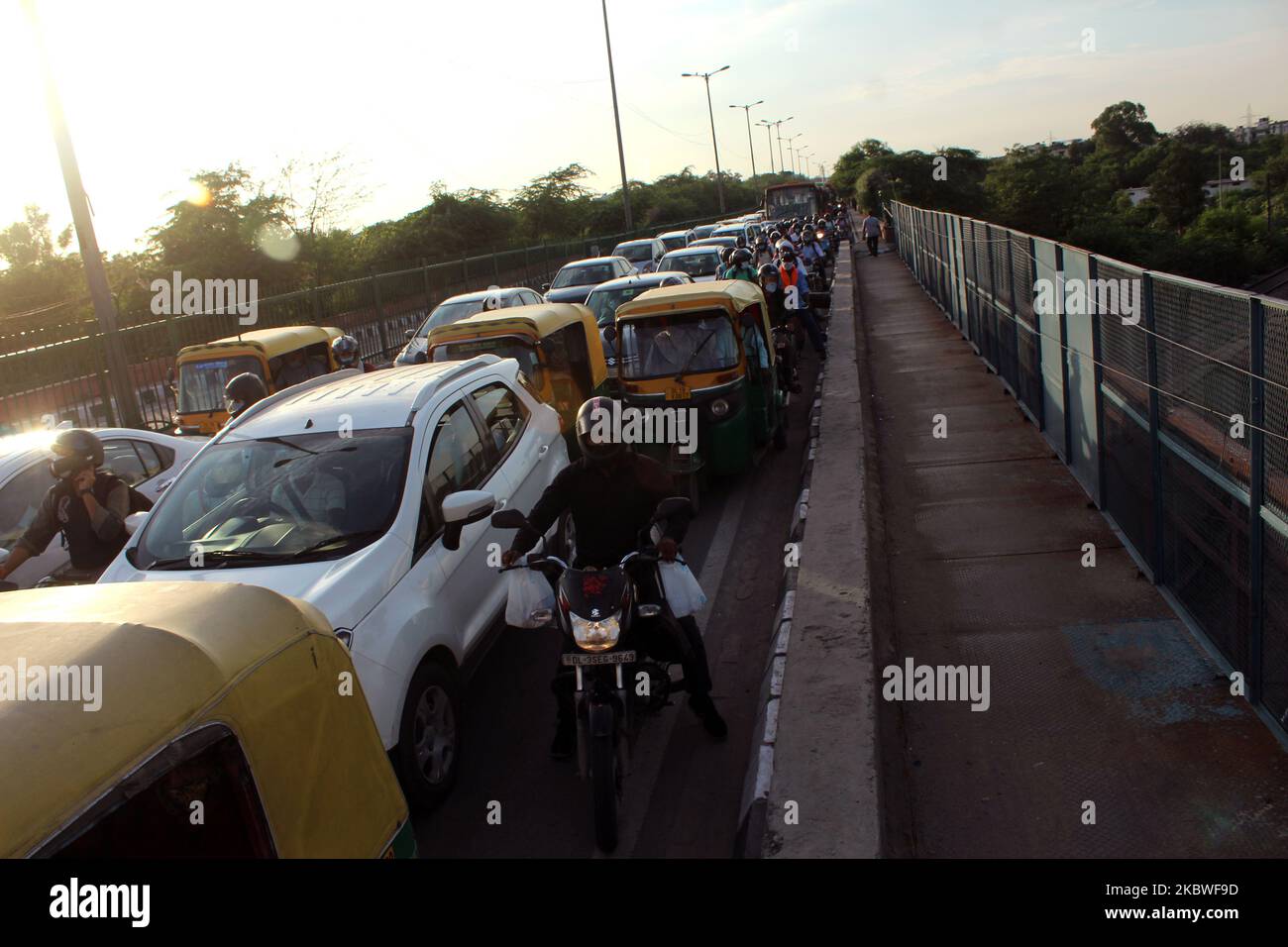 Long queue of vehicles hi-res stock photography and images - Alamy