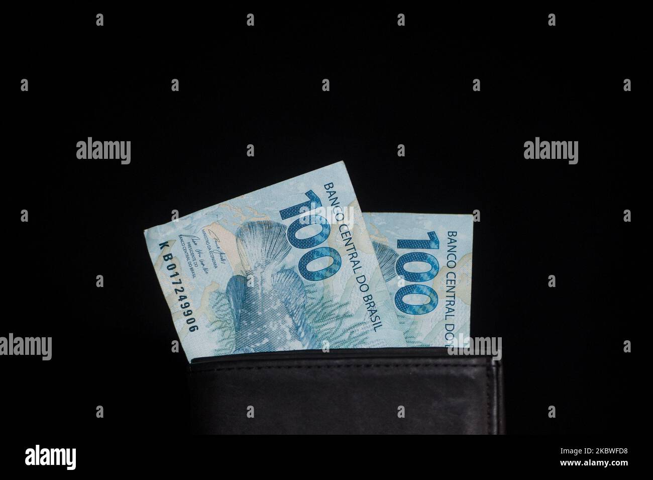 100 reais banknotes hi-res stock photography and images - Alamy