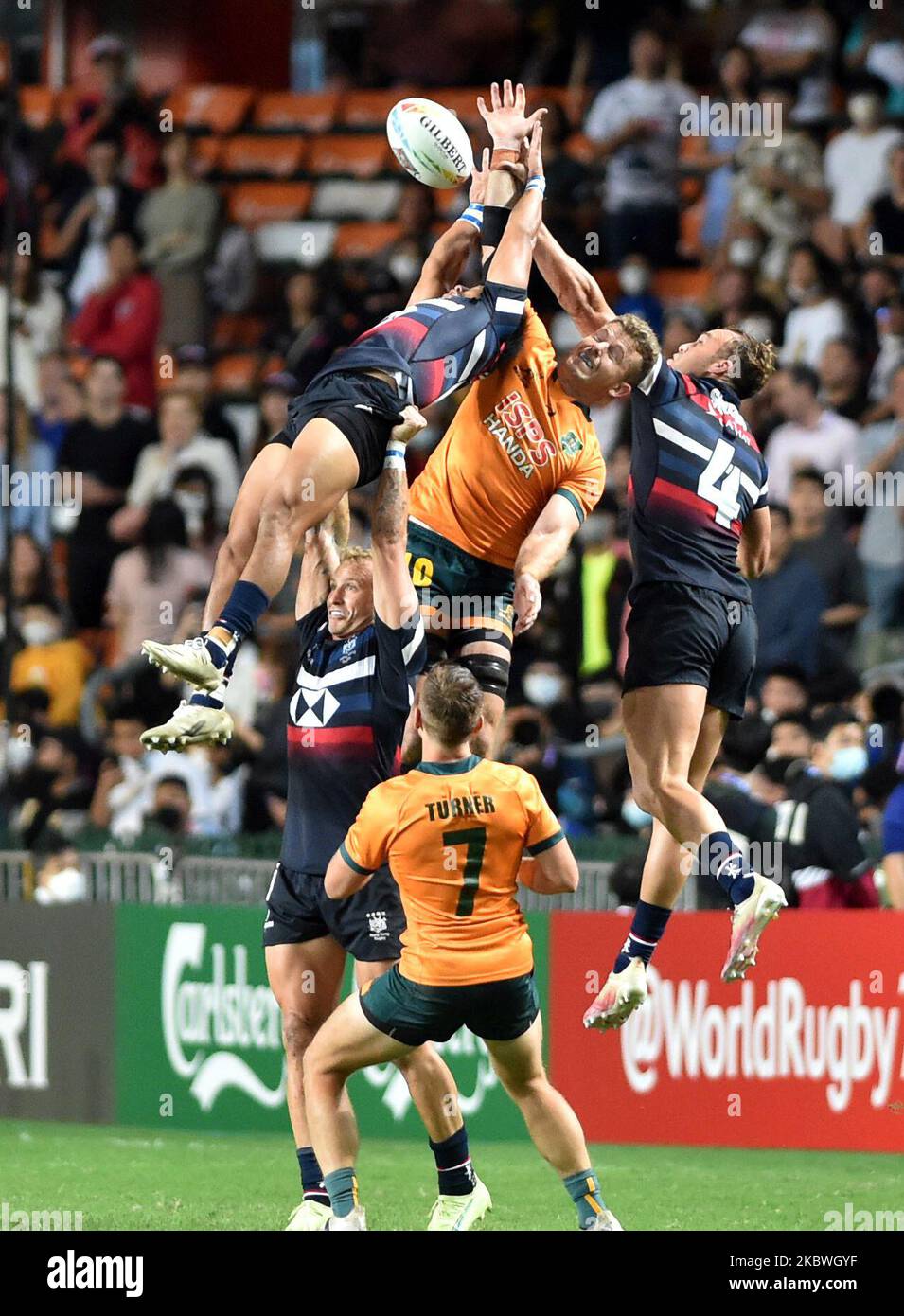 Hong Kong, China. 4th Nov, 2022. Nick Malouf (2nd R) of Australia ...