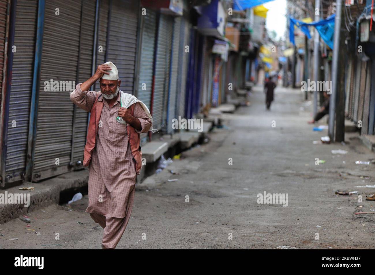 Muslim butcher india hi-res stock photography and images - Alamy