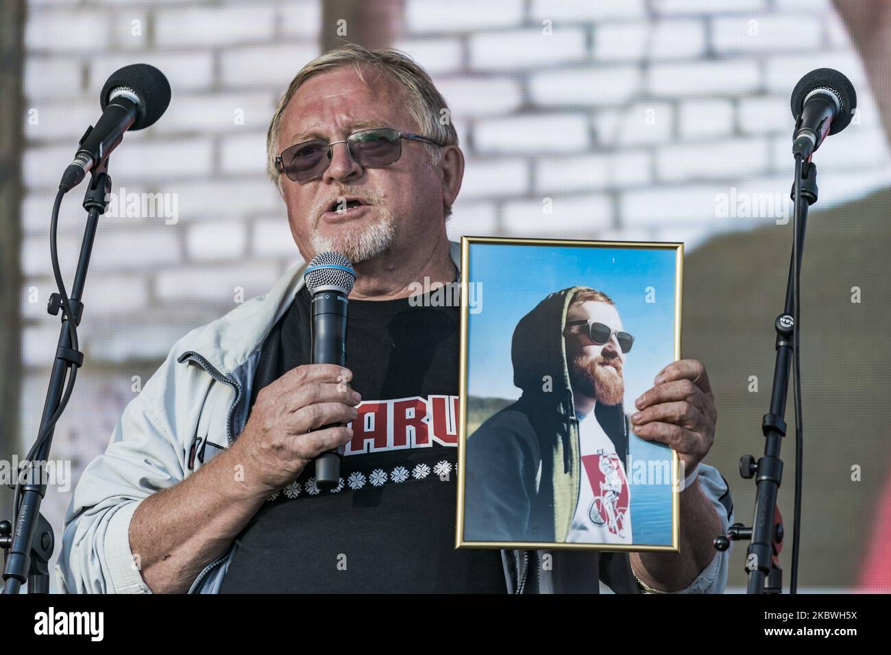 The father of Dima Furmanov claims for the release of his son in a ...