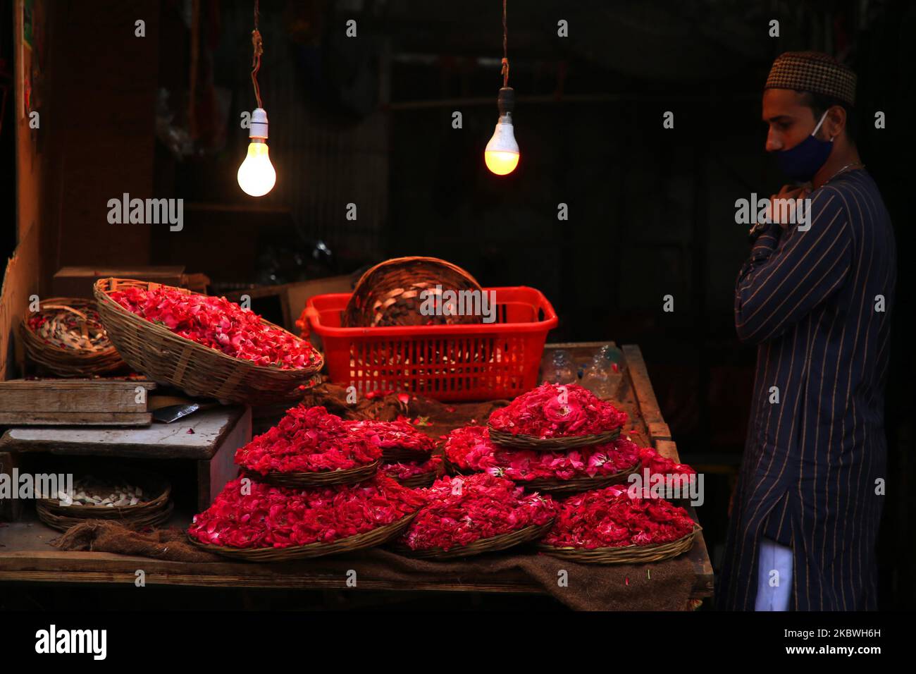 Shrine of sufi saint khwaja moinuddin chishti hi-res stock photography ...