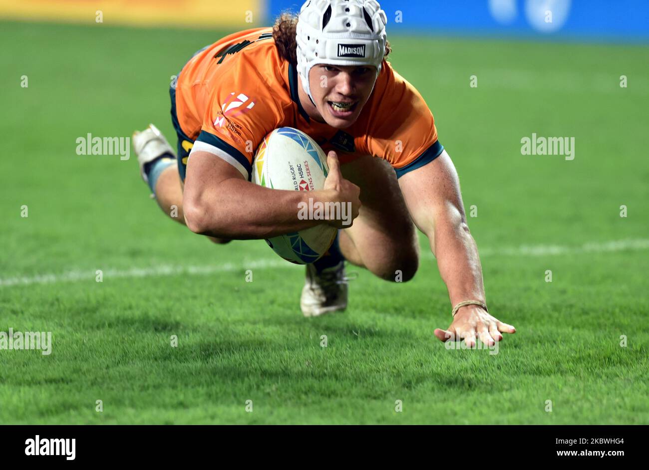 Hong Kong, China. 4th Nov, 2022. Kye Oates of Australia touches down a ...