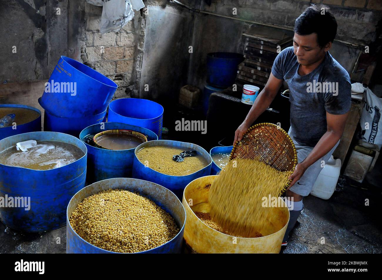 Tofu making process hi-res stock photography and images - Alamy