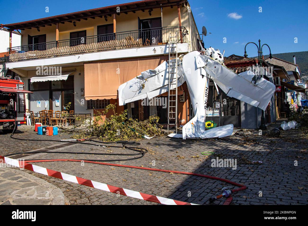 A small light aircraft of general aviation had an accident as it ...