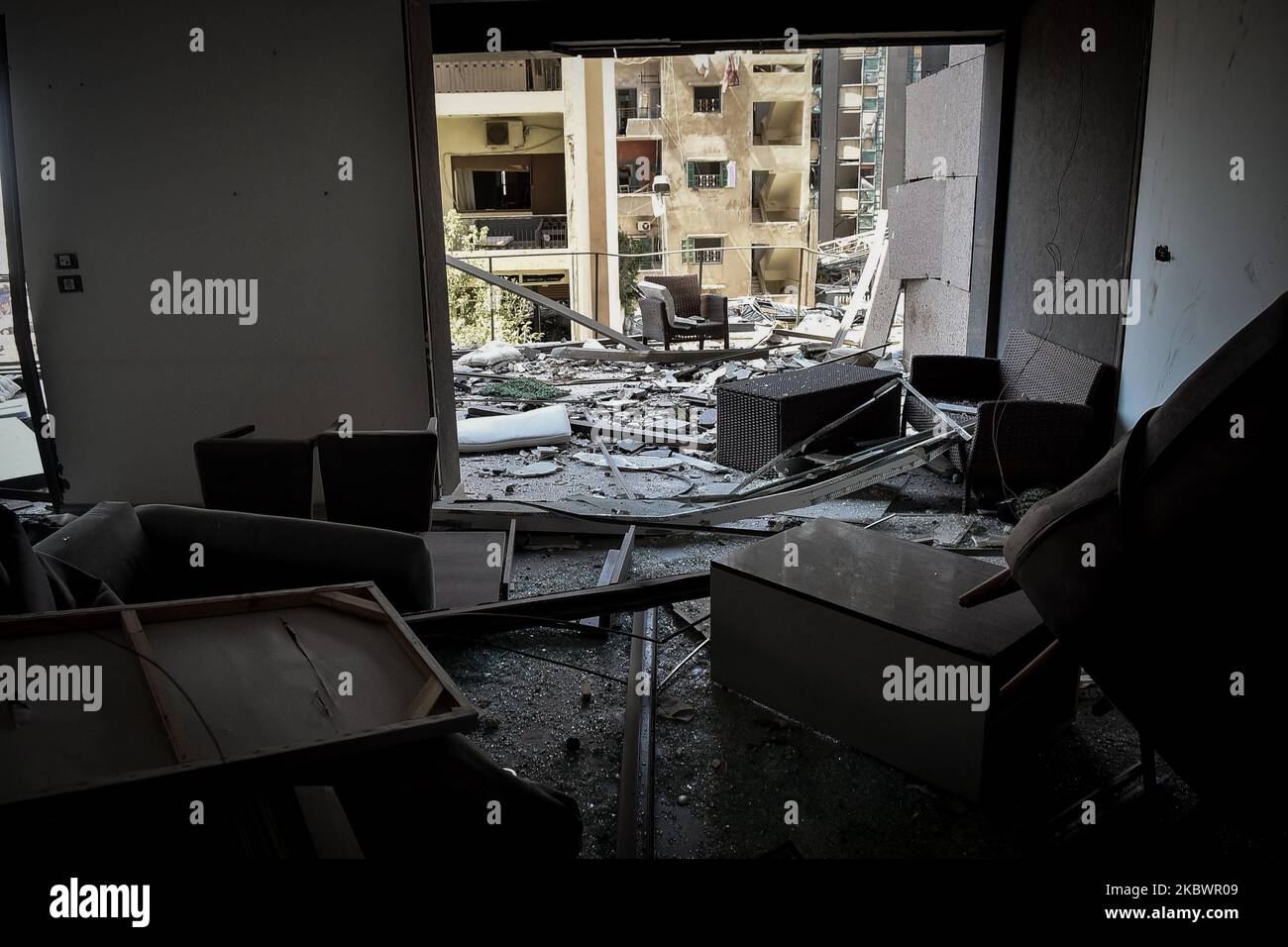 Massive explosions in beirut hi-res stock photography and images - Alamy
