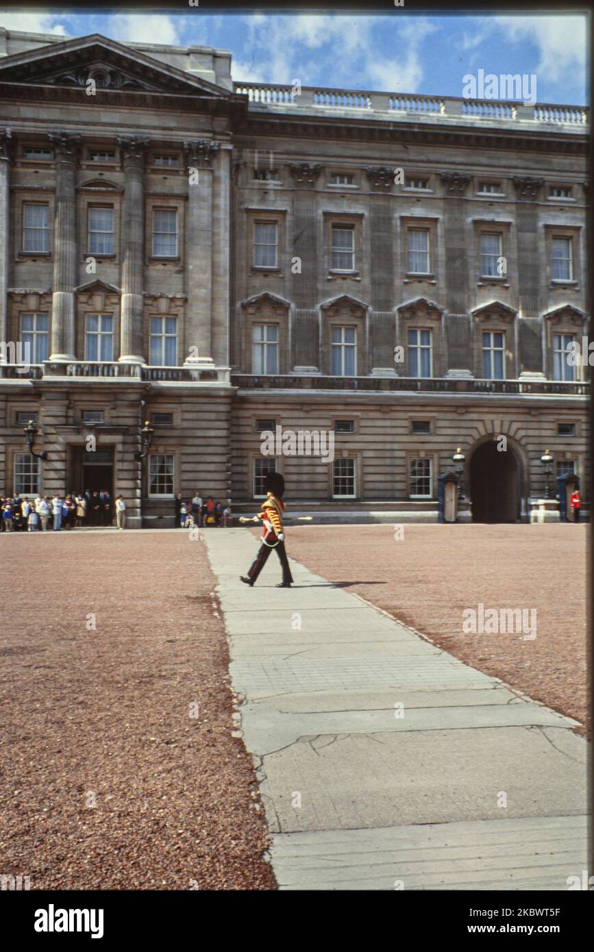 London, United Kingdom may 1979: London street view scene in 70s Stock ...