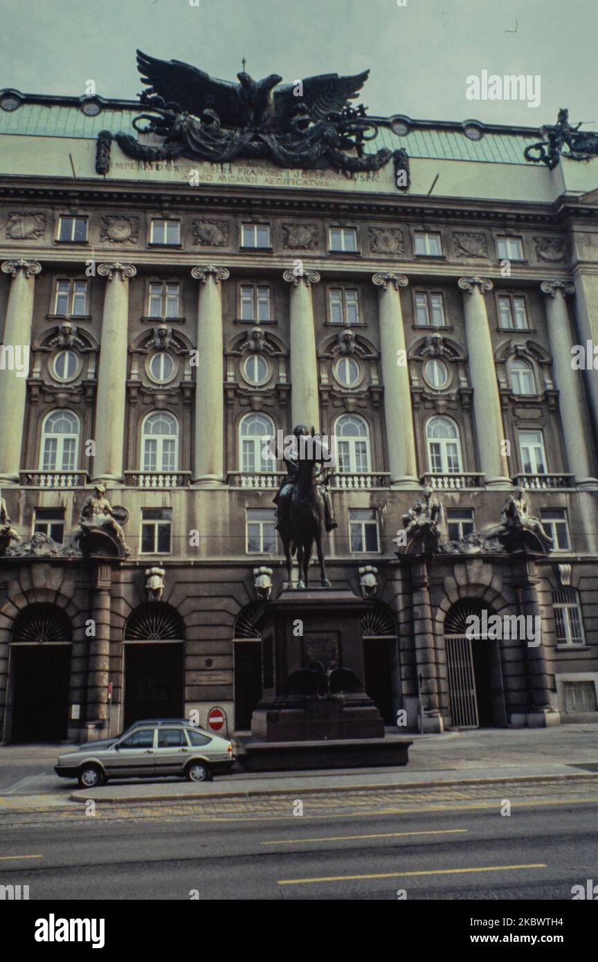 London, United Kingdom may 1979: London street view scene in 70s Stock ...