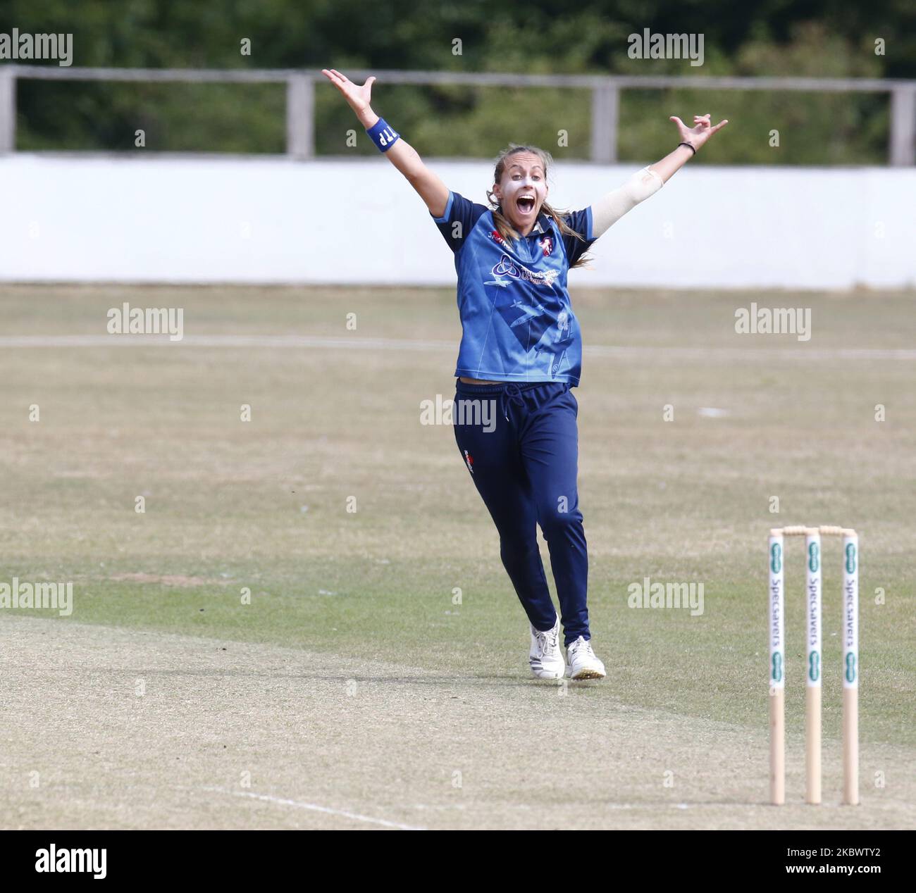 Tase Farrant of Kent Women celebrates LBW on Essex Women's Jess Bird ...