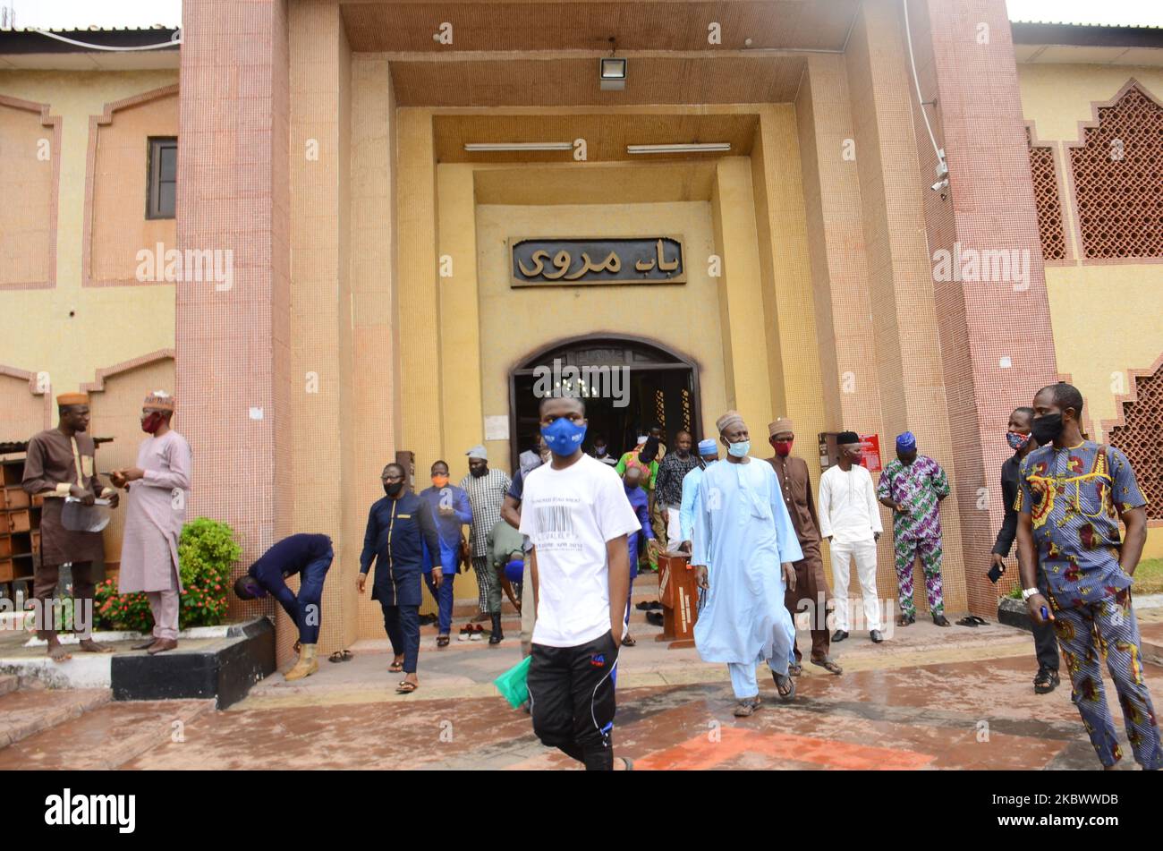 Lagos state secretariat central mosque hi-res stock photography and ...