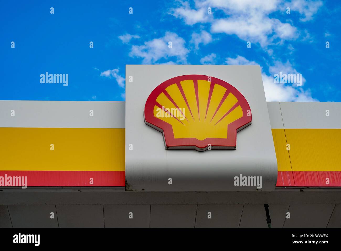 A view of a Shell Gas Station in Flushing, Queens, New York on August 7 ...