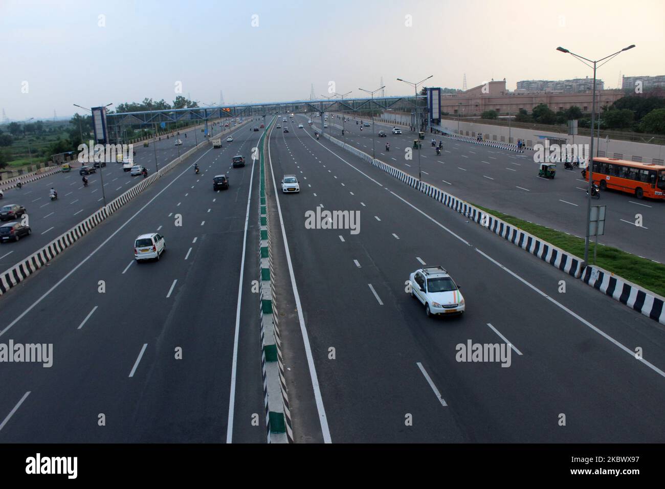 Delhi meerut expressway hi-res stock photography and images - Alamy