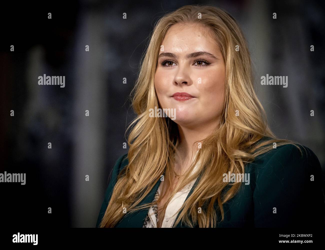 2022-11-04 14:02:03 AMSTERDAM - Princess Amalia poses during the photo ...