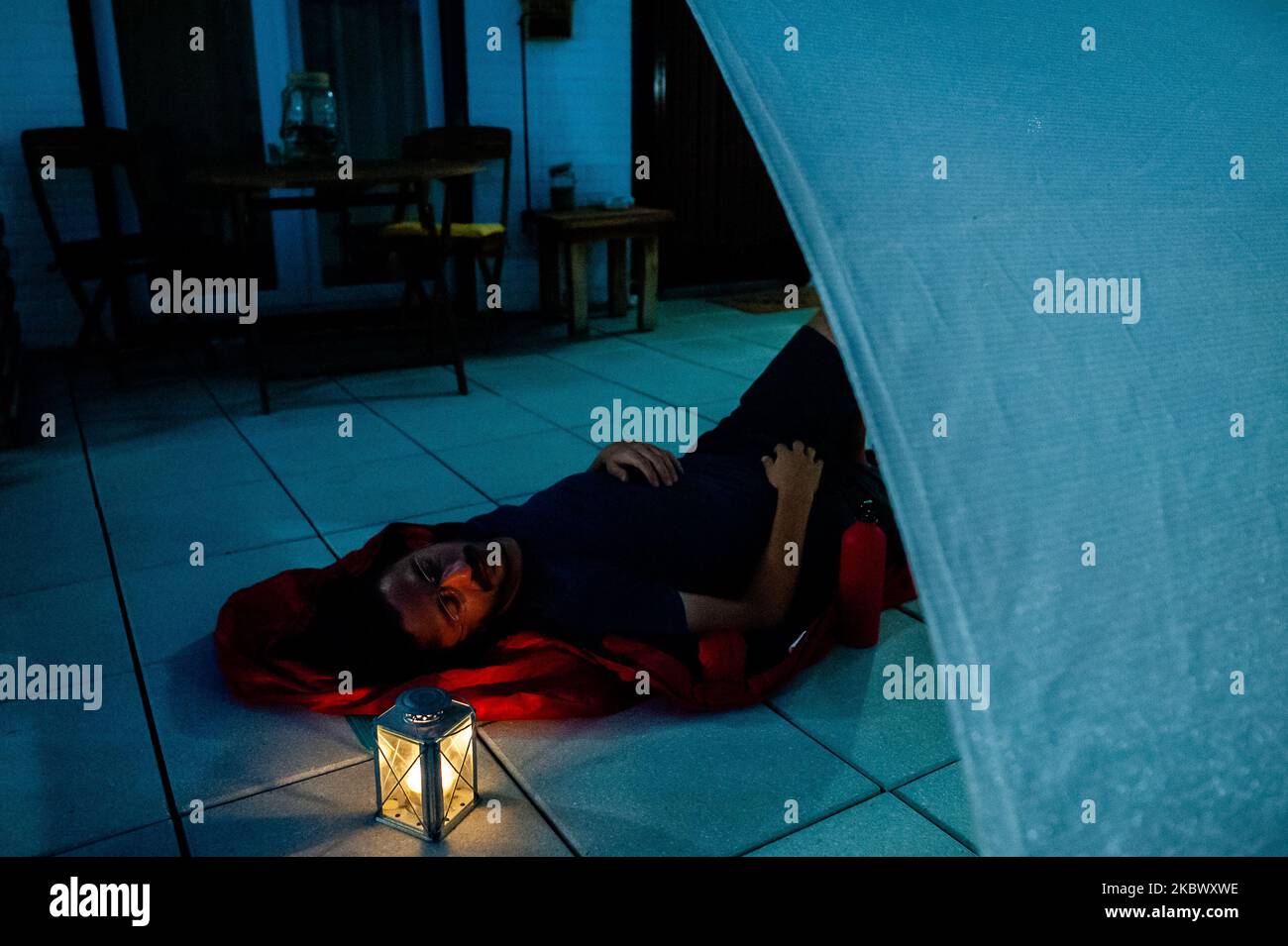 Sheltersuits hi-res stock photography and images - Alamy