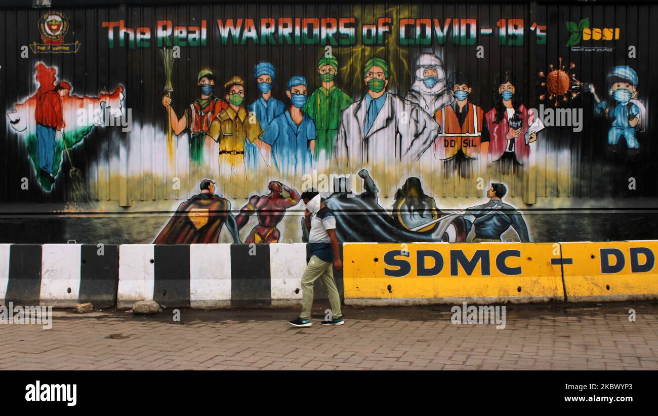 Mural honouring frontline workers hi-res stock photography and images ...