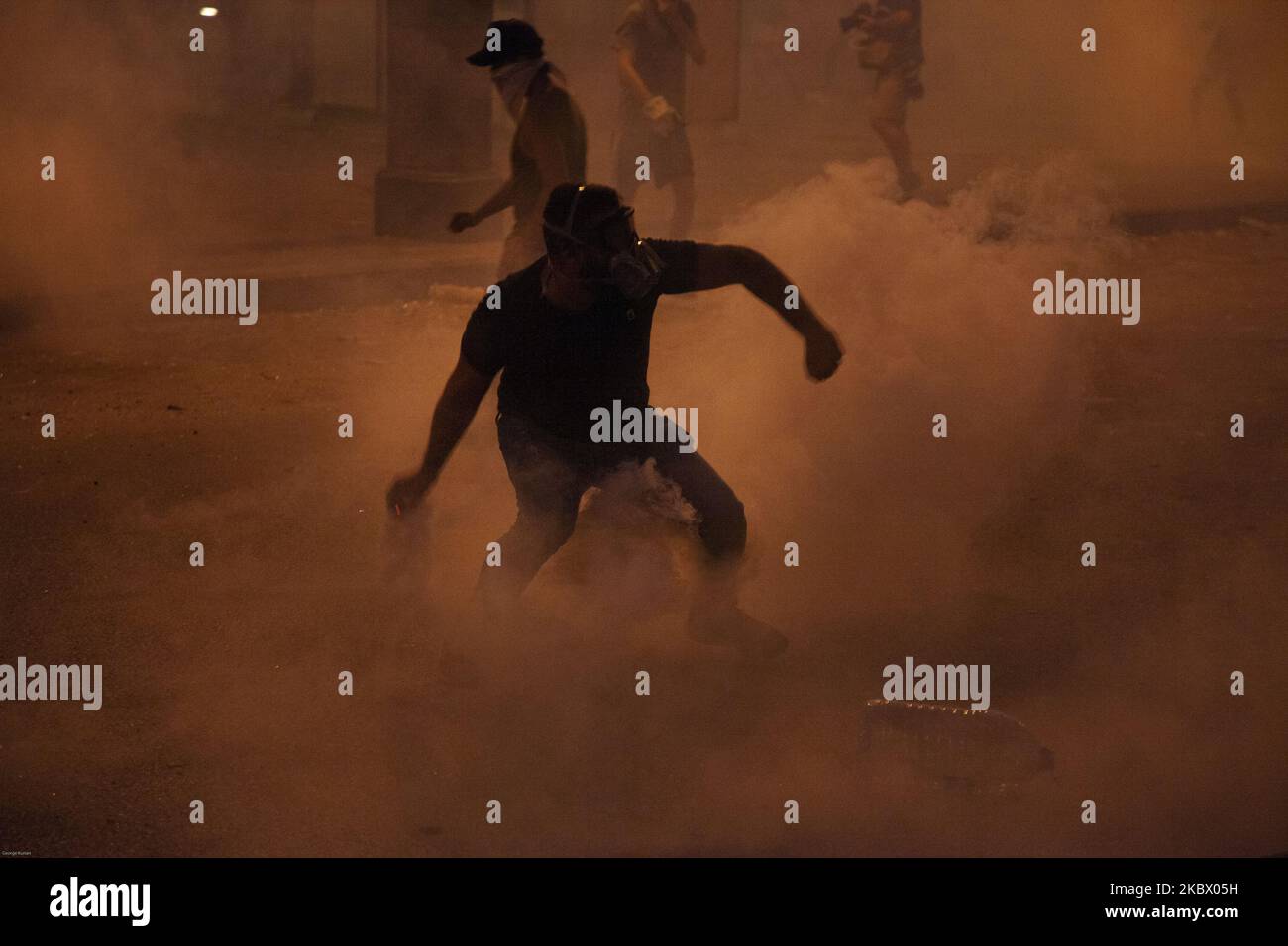 Throwing rocks hi-res stock photography and images - Alamy