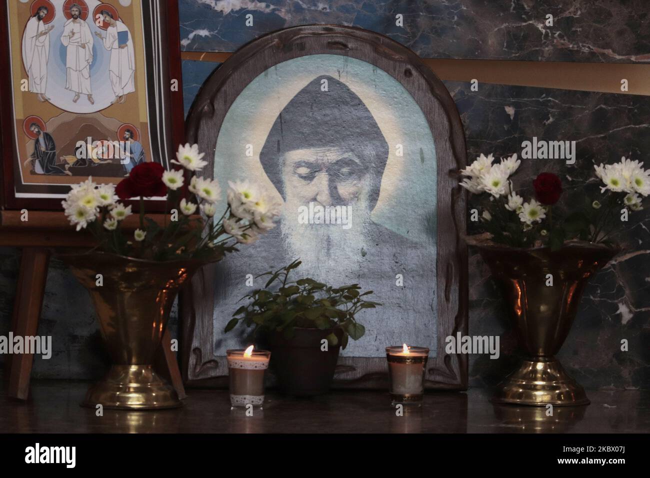 A Lebanese community in Mexico, mounted a wreath to Saint Charbel ...