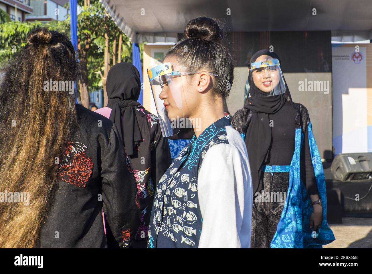 Foreign models hi-res stock photography and images - Alamy