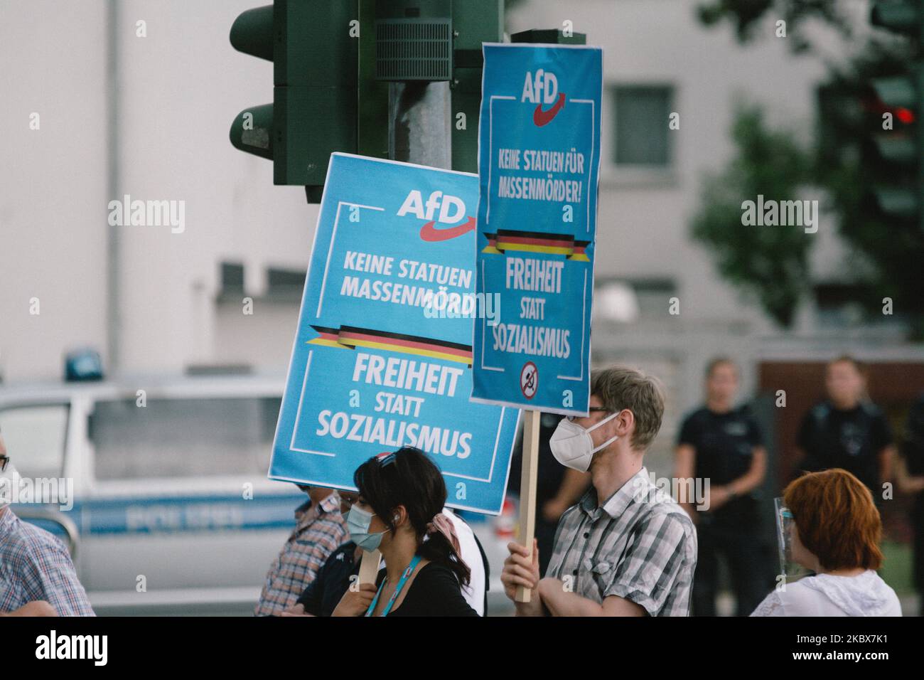 Right wings afd protesters hi-res stock photography and images - Alamy
