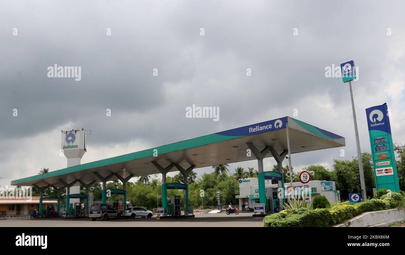 The seen A Relince Petorl Pump ,Of the 1,394 petrol pumps that Reliance ...