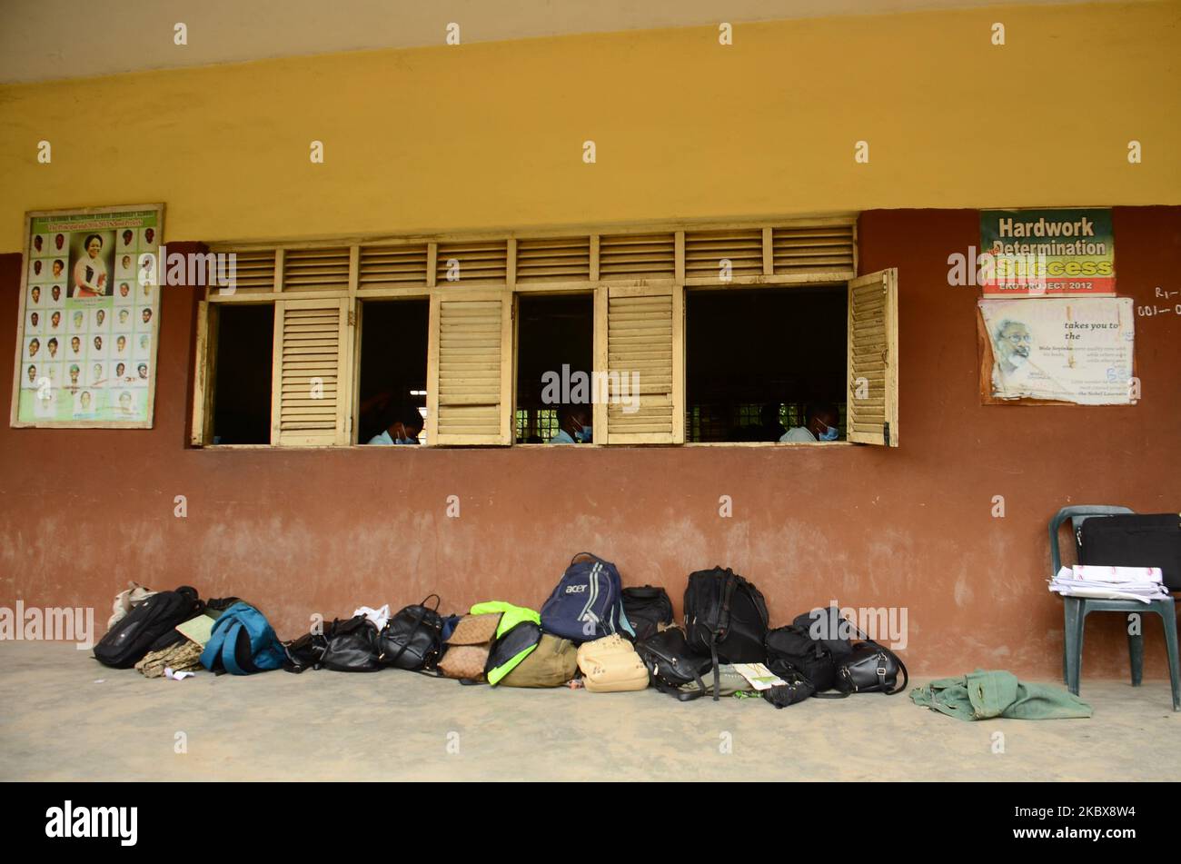 Final Year Students Of Babs Fafunwa Millennium Senior Grammar School Hi res Stock Photography final-year-students-of-babs-fafunwa-millennium-senior-grammar-school-hi-res-stock-photography