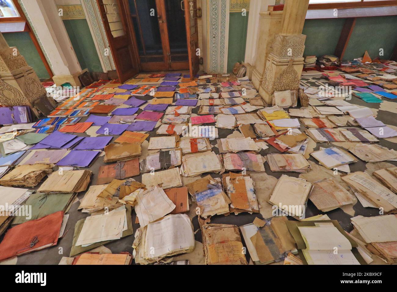 Historic albert hall museums basement hi-res stock photography and ...