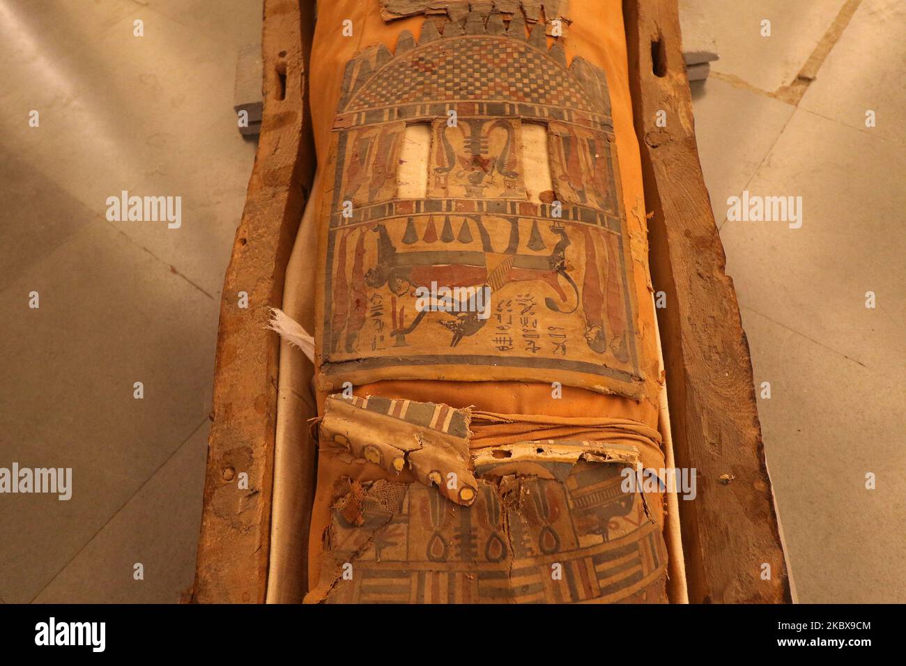2400 year old mummy hi-res stock photography and images - Alamy