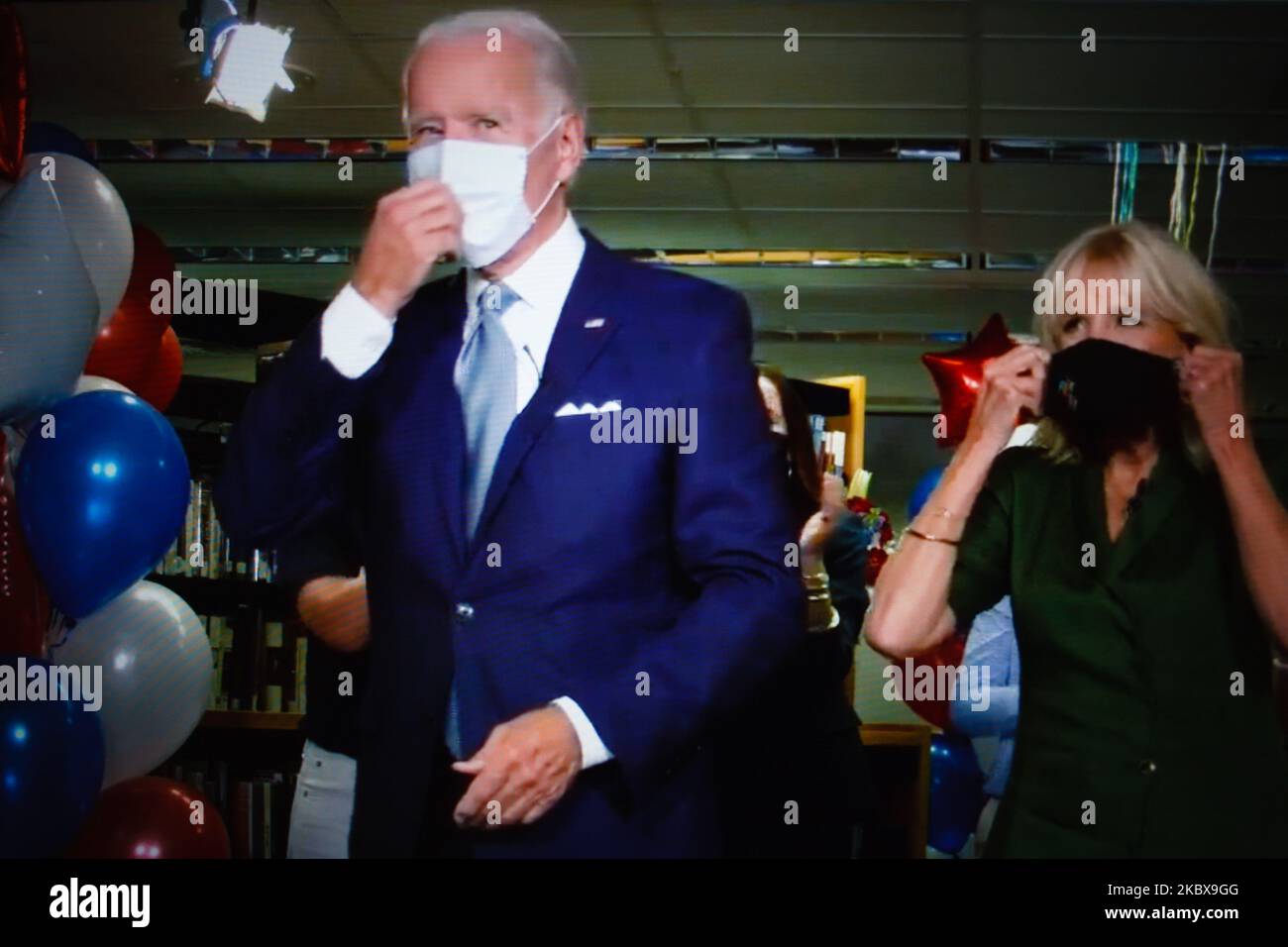 Joe biden mask 2020 hi-res stock photography and images - Alamy
