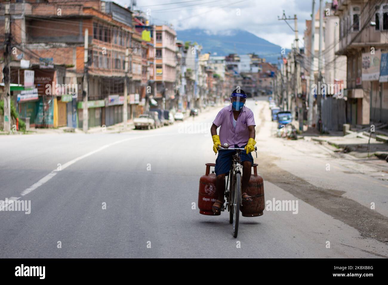 Gas delivery man rides hi-res stock photography and images - Alamy