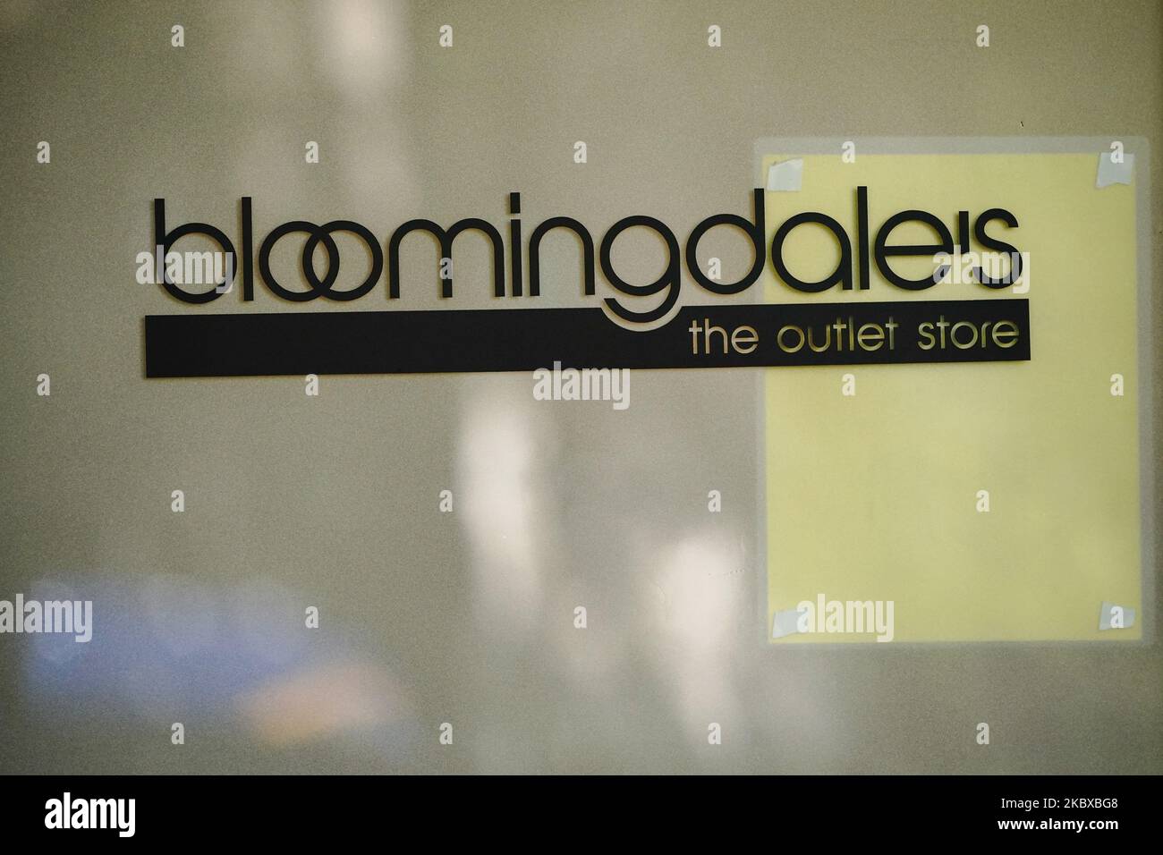 Bloomingdales Logo Png